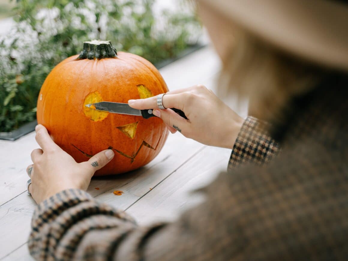 Découvrez le secret pour couper et vider une citrouille d'Halloween ...