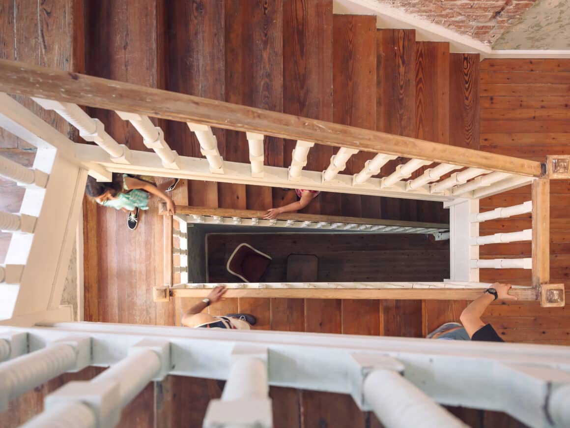 Giron d'escalier : quelle est la taille minimum